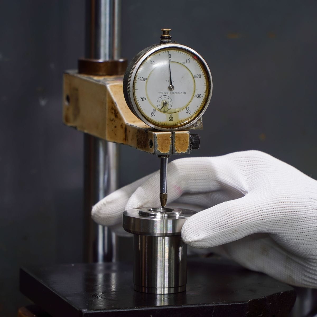 Digital vs Dial Indicator | Which is Best For You?